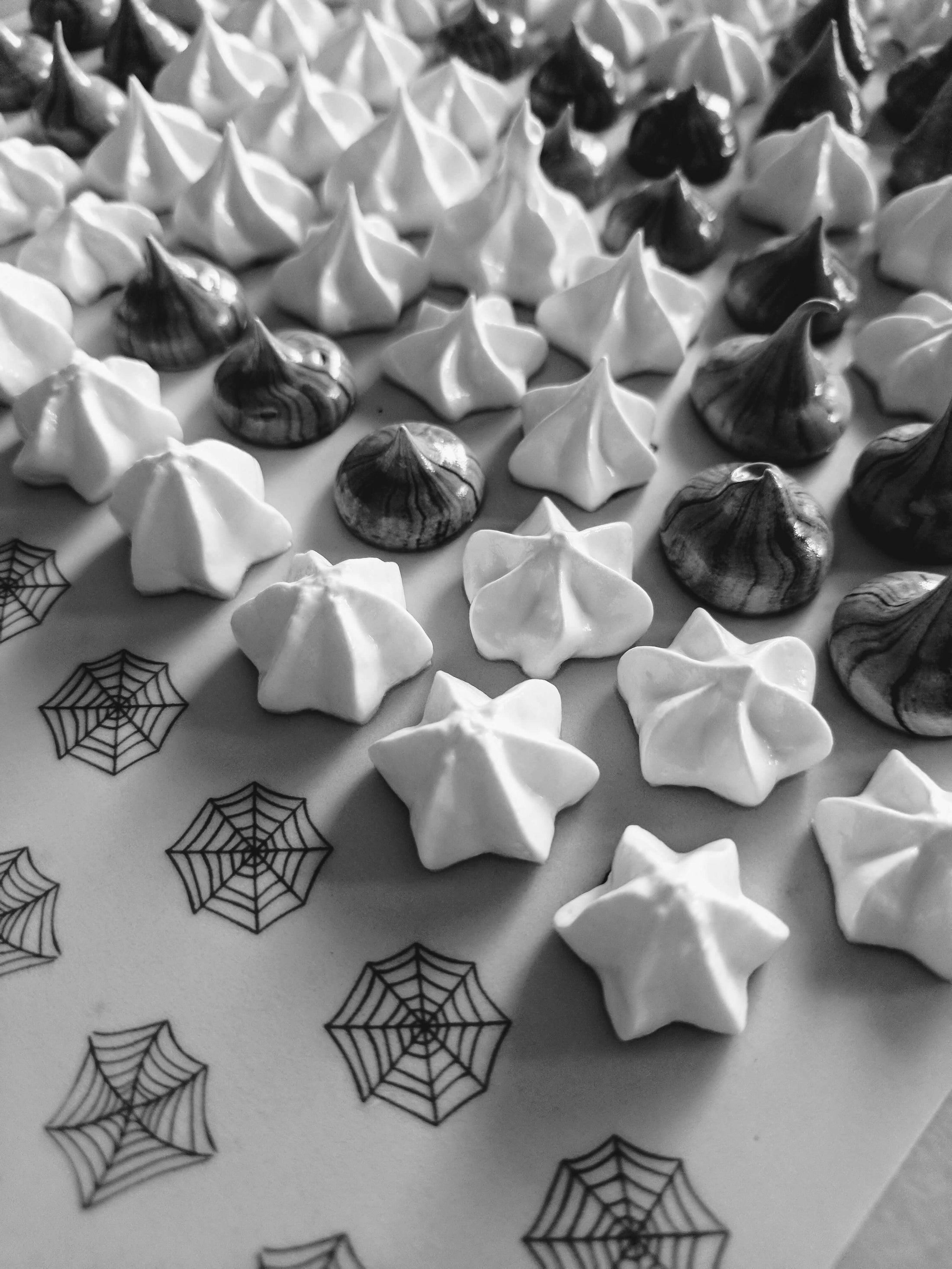 Tiny Spiders and Spider Webs - 0.5 inch - HSA043 – Sugar Art